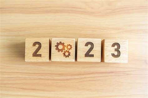 기어 아이콘이있는 2023 블록 비즈니스 프로세스 팀 팀워크 목표 목표 목표 해결 전략 계획 행동 동기 부여 변화 브레인 스토밍 및 새해 시작 개념 0명에 대한 스톡 사진