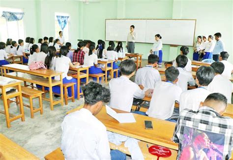 ဒုတိယဝန်ကြီး ဦးရဲတင့် ငလျင်ဒဏ်ကြောင့် မြန်မာ့အသံနှင့်ရုပ်မြင်သံကြား ထပ်ဆင့်လွှင့်စက်ရုံနှင့် ပြန