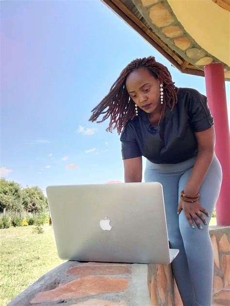 Naomi Kamau Linkedin‘de Workfromhome Maasaimara