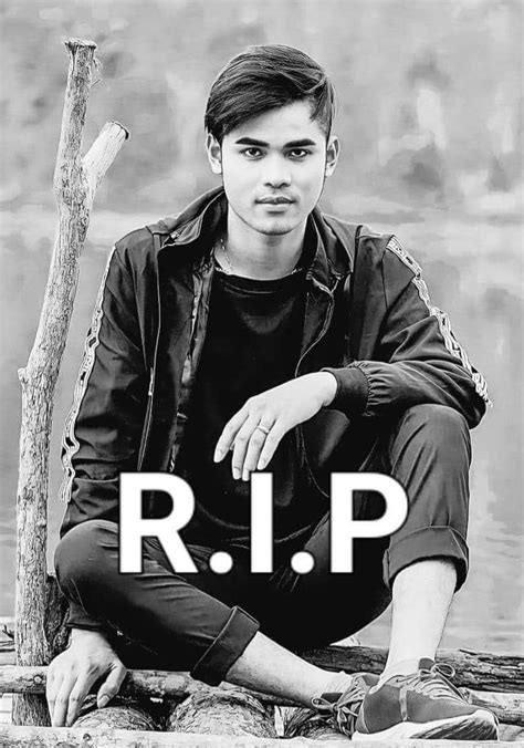 កាកបាទក្រហមកម្ពុជា ចាត់មន្ត្រីចូលរួមរំលែកទុក្ខតារាចម្រៀងលោក ម៉ាន់ រដ្ឋា ហៅ ពេជ្រ រដ្ឋា