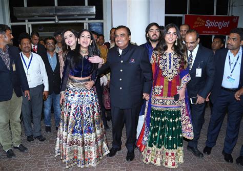 First Pictures Of Priyanka Chopra S Wedding Dress And Lehenga