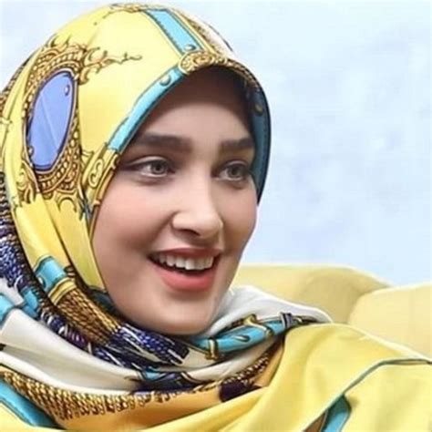 نگین میر ویرگول