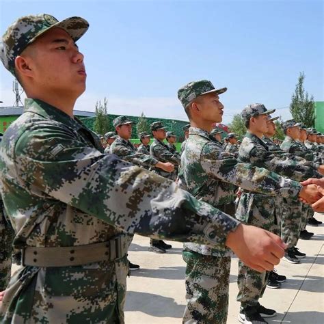 榆阳区吹响役前教育训练“集结号”新兵