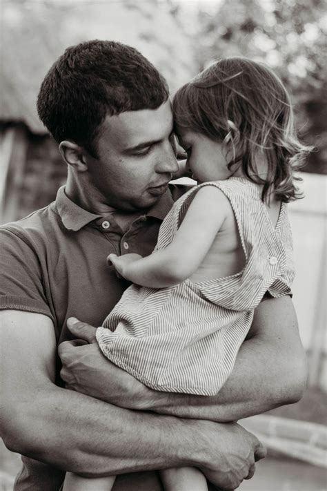 Инцест рисунки папа и дочь