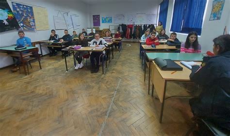 „ВАТРЕНО ОРУЖЈЕ НИЈЕ МУЗИЧКИ ИНСТРУМЕНТ“ Ju Osnovna škola Vuk Karadžić