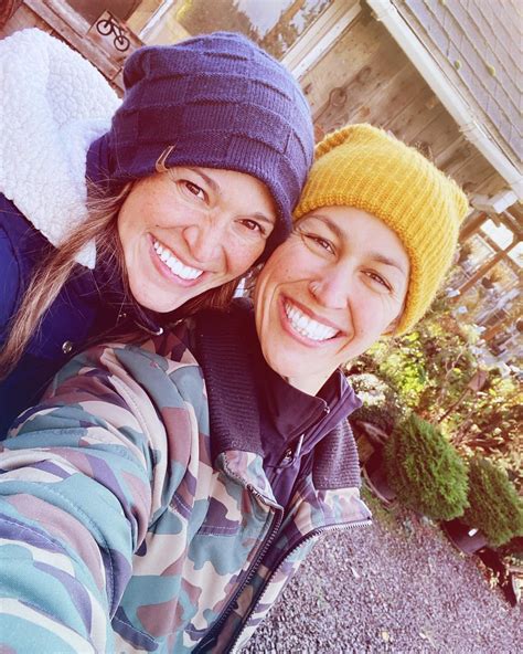 A Aranjat O Partid De Sex N Trei De Ziua So Ului Ei Iar Apoi I A Dat Seama C E Lesbian