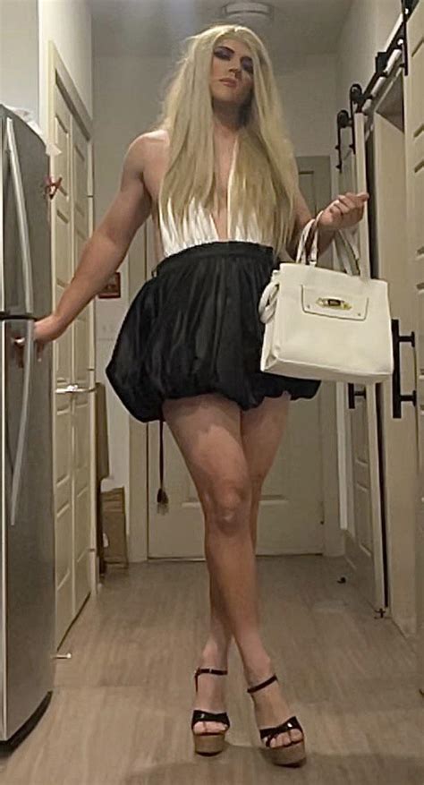 Wanna See Whats Under My Skirt🤭 R Crossdress Expression