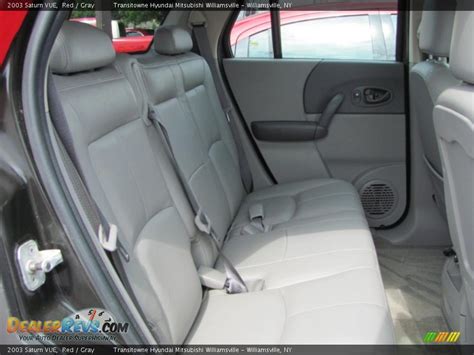Gray Interior 2003 Saturn Vue Photo 16