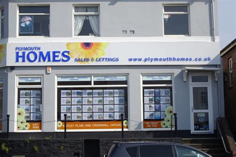 Estate Agent Window Displays Seymour Signs