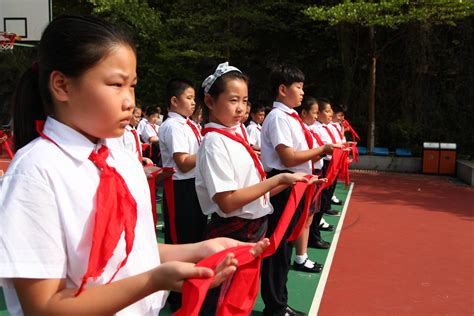 【小学部】庆祝少先队建队68周年丨心向党 爱校园 做好少年 新闻资讯 北京大学南宁附属实验学校 1