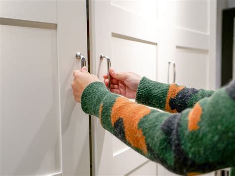 Il Woman Finds Husbands Mummified Body In Closet Reports Across Illinois Il Patch