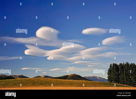 Lenticular Cloud Altocumulus Filelenticular Cloud South Georgia