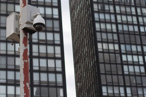 Безплатна снимка сграда небостъргач фасада осветление кула блок вътрешен дизайн