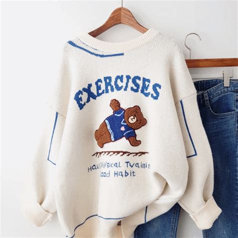 리케마켓 귀여워 운동 곰돌이 베어 부클 패치 영문 레터링 여리여리 루즈핏 도톰 소프트 겨울 데일리 니트 티셔츠 위시버킷