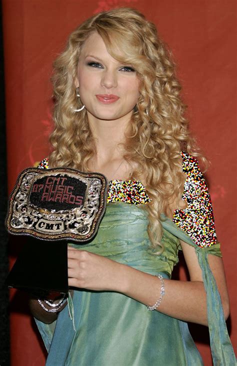 این تصاویر تیلور سوئیفت را هیچجا پیدا نمی کنید چی بپوشم