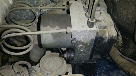 기아그랜드카니발abs모듈레이터교환브레이크오일교환hcu에어빼기pf7진공맥동식브레이크오일교환abs브레이크라인세정dot4브레이크오일교환부산브레이크오일교환부산카센터