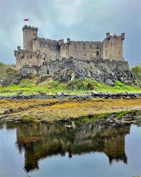 Dunvegan Castle Isle Of Skye In Scotland Gaelic Castle Caerleon