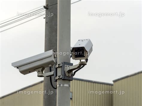 公園に設置された防犯カメラの写真素材 222851370 イメージマート