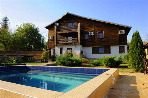 Вила бг Вили под наем къщи за гости и семейни хотели на планина