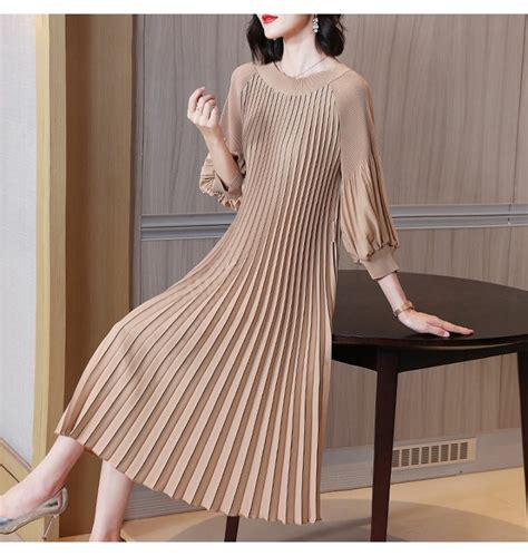 주름 플리츠 중년 여자 봄 가을 원피스 상견례 엄마 부모님 옷차림 모임룩 하객룩 티몬