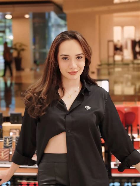 Potret Terbaru Putri Anne Ungkap Alasan Lepas Hijab Hot Liputan Com