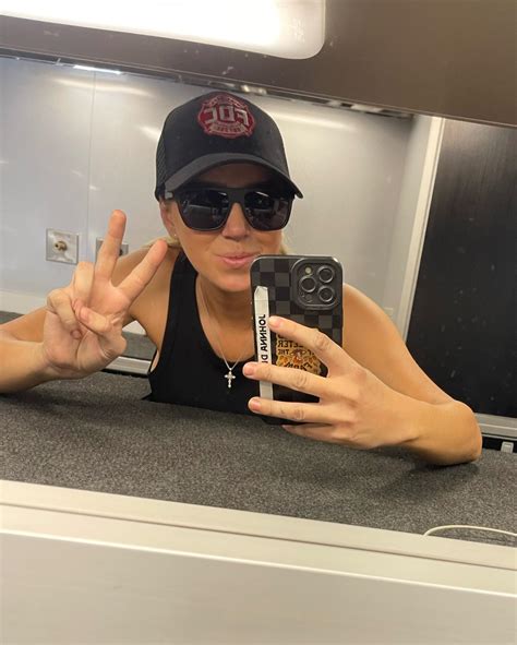 J O H N N A D U N N Johnna Dunn • Instagram Photos And Videos