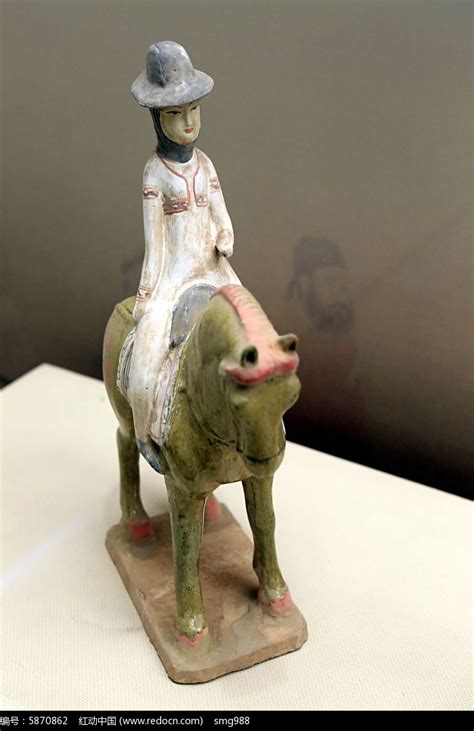 唐代彩绘釉陶女骑马佣高清图片下载 红动中国