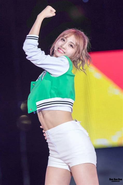 [트와이스] 분홍색으로 염색한게 잘어울리는 복숭아 모모 인스티즈 Instiz 이슈 카테고리