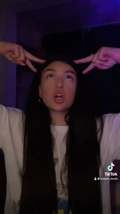 Эта девочка с картинки Youtube