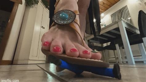 Crushed Under The Feet Of Madam Giantess Vr4k Shrink U Down Clips4sale