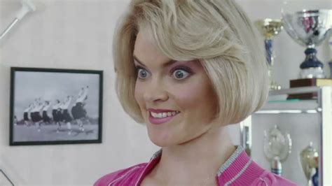 Отрывок из фильма ЧАРЛИ И ШОКОЛАДНАЯ ФАБРИКА золотой билет достался Youtube