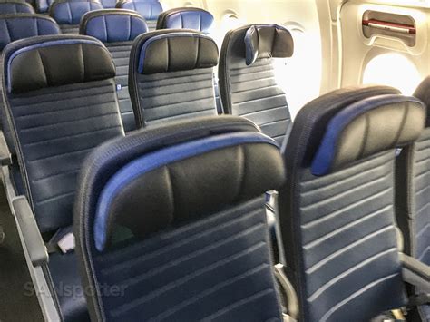 United Boeing 737 800