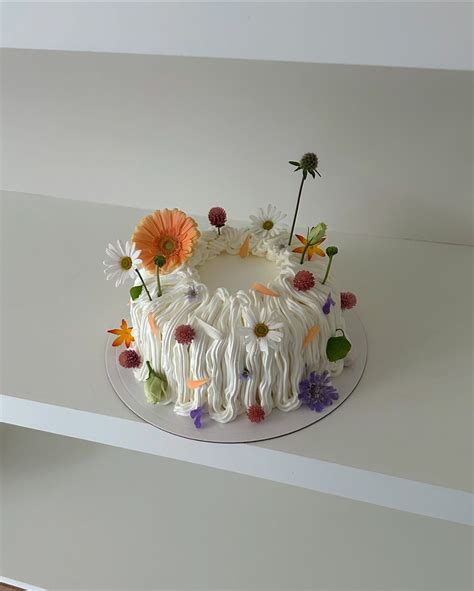 구구케이커리 분당케이크 판교케이크 생화케이크 Gugucakery • Instagram Photos And Videos