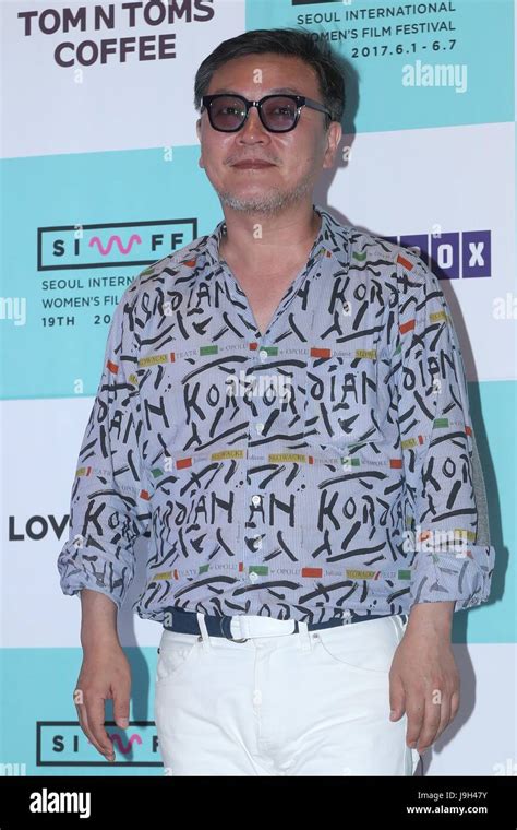 S Korean Actor Kim Eui Sung South Korean Actor Kim Eui Sung Poses For A Photo During A