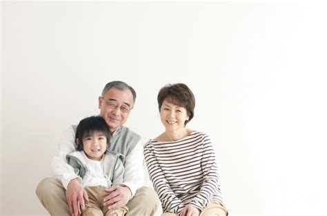 敬老の日「おじいちゃん・おばあちゃん」と呼ばれて抵抗がないのは何歳から？世代別アンケート Kufura（クフラ）小学館公式