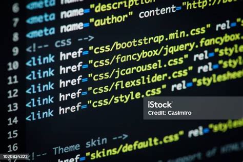 html과 css 코드 화면을 개발입니다 html에 대한 스톡 사진 및 기타 이미지 html 개발 istock