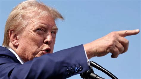 დონალდ ტრამპი უკრაინის პრეზიდენტი ახორციელებს ბინძურ თავდასხმებს ჩემზე