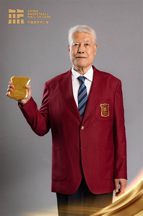 2022年中国篮球名人堂成员定妆照：传奇自传承 搜狐大视野 搜狐新闻