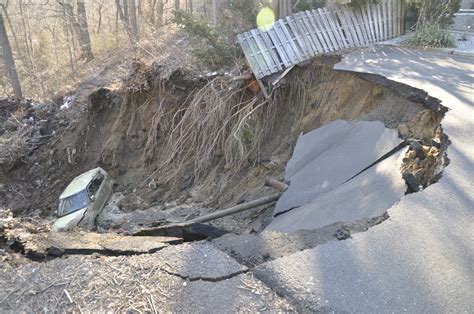 Massive 20ft Sinkhole Appears In New Jersey Causing Evacuation Of Homes