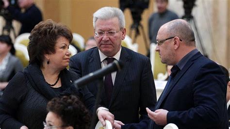 Петербургский депутат пожаловался на свою зарплату В его возрасте «стыдно получать 140 тысяч