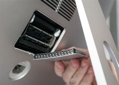 Its Dead Easy To Swap The RAM On A 27 IMac Late 2012 How To Softpedia