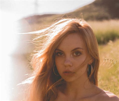 Kayla Coyote Biography 27 Photos Age Height Real Name Instagram