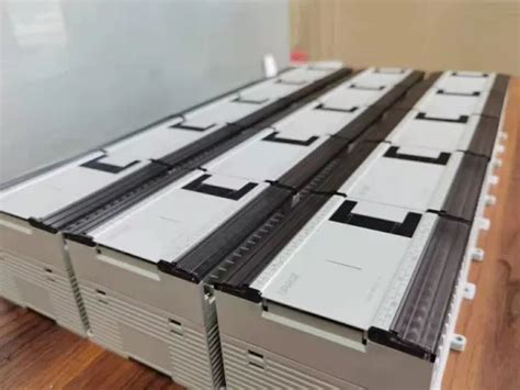 Factory Price Programmable Logic Controller PLC For Intelligent Control Relays And Transistors