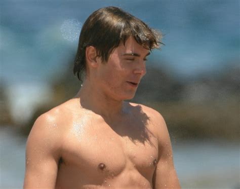 Hot Shirtless Zac Efron Wallpaperss ~ Celebrity Wallpapers