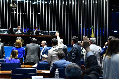 Senado Aprova Projeto De Lei Que Cria Bolsas Para Alunos Do Ensino Médio