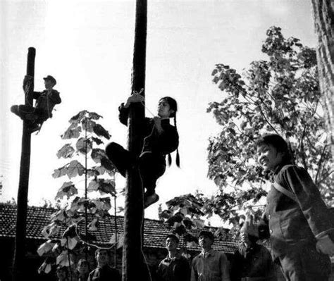 70年代真实老照片图1是美国的女大学生最后一张韩国女子乐队