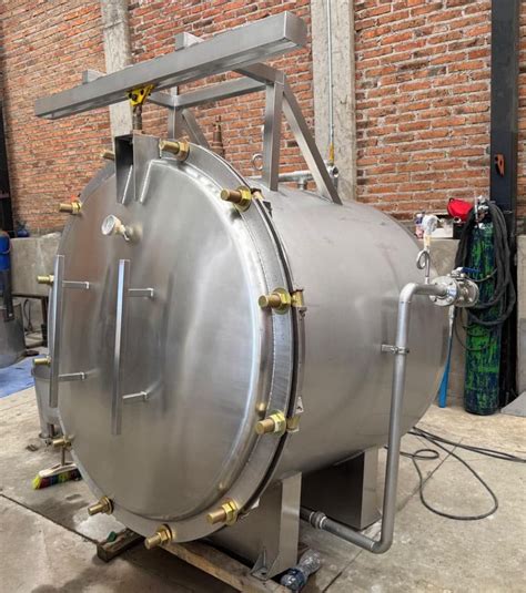 Continuous Columns Distillation System Custom Designed Columns