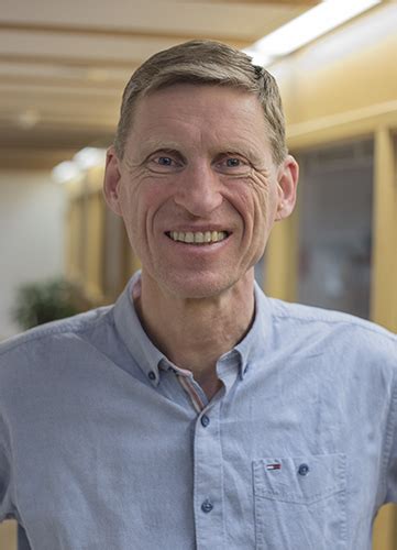 Enhancing Universal Dependency Annotation Úfal