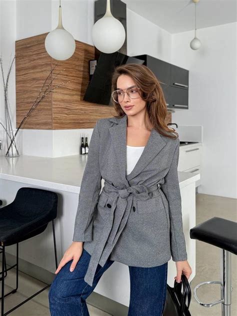 Женский серый жакет с поясом блейзер пиджак кашемир на подкладке из — цена 1169 грн в каталоге