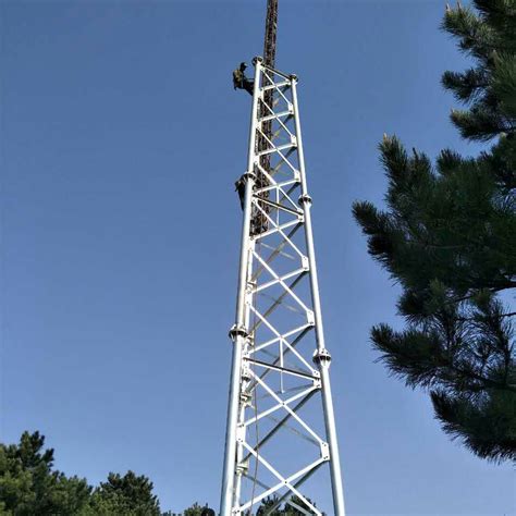 3 Legged Lattice Mast Triangular Radio Telecom Communication Tower